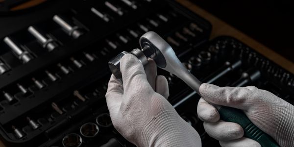 The Must-Have DIY Ratchet and Socket Accessories — HI-SPEC® Tools ...